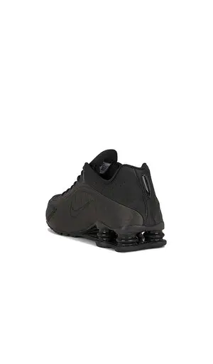 Nike Shox R4 - Black & Bright Crimson