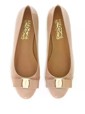 FERRAGAMO Varina Bow-detail Patent Ballet Flats - Neutrals