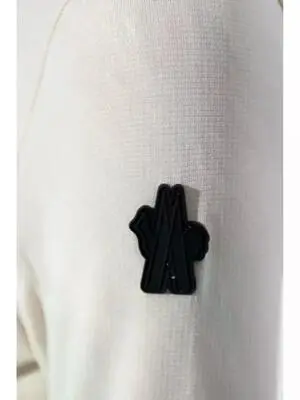 Moncler Logo-appliqué Sweater - Neutrals