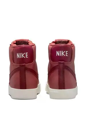 Nike Blazer Mid '77 Sneakers