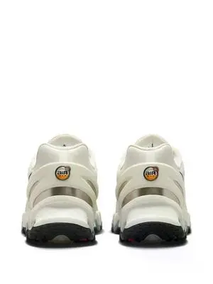 Nike Air Max Dn8 Sneakers - White