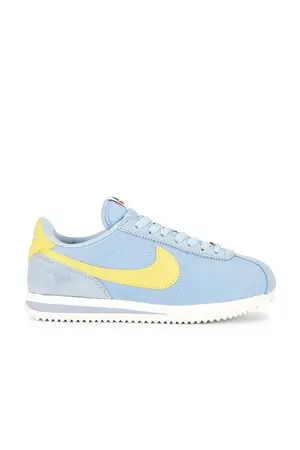 Nike Contrast Stitching Sneakers For Women