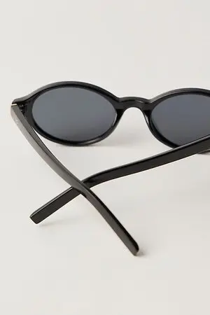 Free People Josie Polarized Round Sunglasses - Black/smoke
