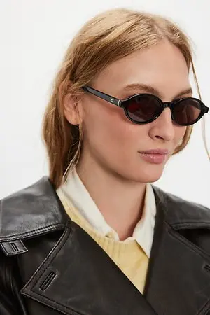 Free People Josie Polarized Round Sunglasses Black/tan