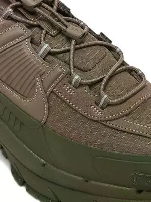 Nike Vomero Roam Sneakers