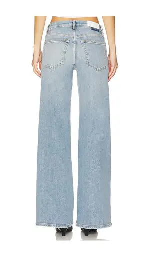 RE/DONE Mid Rise Wide Leg Jeans In Light Wash