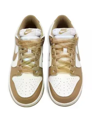 Nike Dunk Low Sneakers