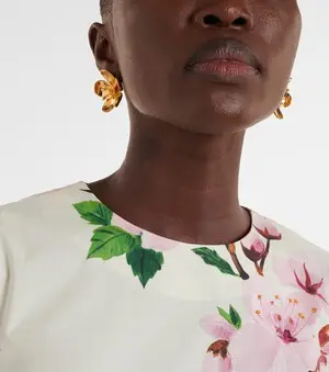Oscar De La Renta Cherry Blossom Small Earrings