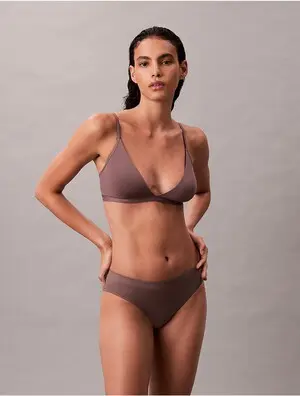 Calvin Klein Form To Body Lightly Lined Triangle Bralette - Sparrow