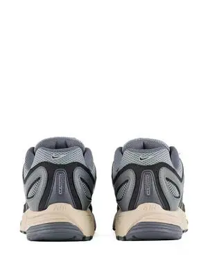 Nike Air Pegasus 2005 Retro Sneakers - Grey