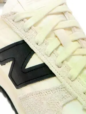 NEW BALANCE 471 Panelled Sneakers