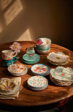 RICE BY RICE Set Of 4 Hand-painted Ceramic Cake Plates