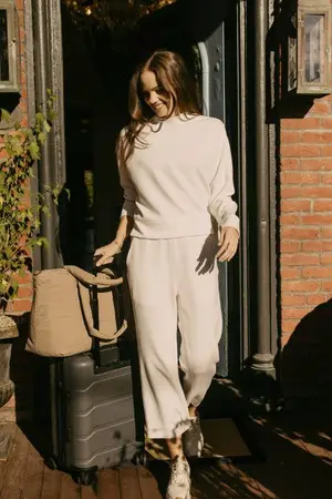HONORS The Clubhouse Travel Pant - Cream