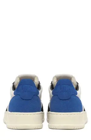 AUTRY Medalist Low Top Sneakers