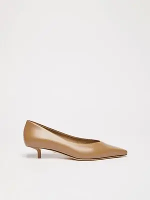 Max Mara Kitten-heel Leather Court Shoes - Camel
