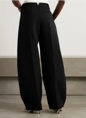 Jacquemus The Ovalo Pleated Crepe Pants - Black