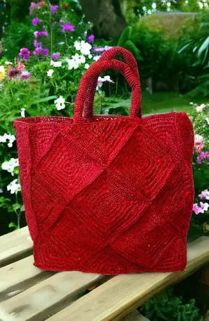 ZANATANY CONCEPTS Nico Raffia Tote Bag - Red