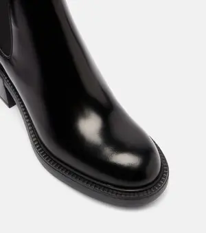 TOD'S Leather Chelsea Boots