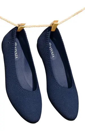 Vivaia Toe Ballet Flats - Navy
