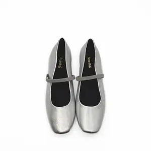 AMIE RAFA Mary" Leather Ballet Flats With Elastic Strap - Silver