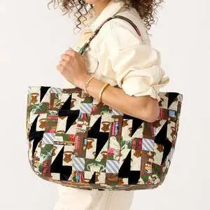 VERA BRADLEY Harry Potter™ Hogwarts Library Patchwork Hathaway Tote Bag