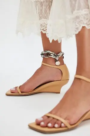 Jeffrey Campbell Jeffrey Campbell On The Low Mini Wedges Beige