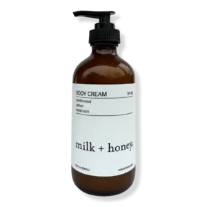 MILK + HONEY Body Cream Sandalwood, Vetiver, Cardamom - One-color