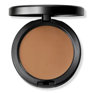 MAC COSMETICS Studio Fix Powder Plus Foundation With 24hr Oil Control + Blur-matte Finish - Nc50