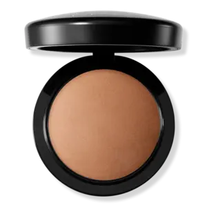 MAC COSMETICS Mineralize Skinfinish Natural Face Powder - Dark Tan