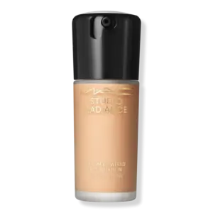 MAC COSMETICS Studio Radiance Serum Powered Foundation