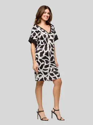 24SEVEN COMFORT APPAREL Printed T-shirt Dress - Black Multi