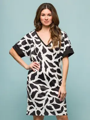 24SEVEN COMFORT APPAREL Printed T-shirt Dress - Black Multi