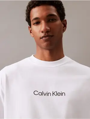 Calvin Klein Standard Logo Relaxed Tee - Brilliant White