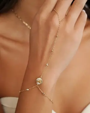 Ettika Santorini Cubic Zirconia Shell Hand Chain