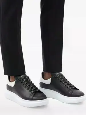 Alexander McQueen Oversized Sneakers - Black