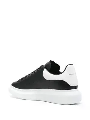 Alexander McQueen Oversized Sneakers - Black