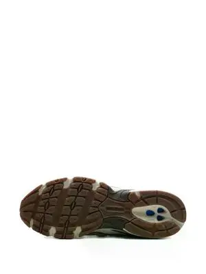 NEW BALANCE 740 Sneakers - Neutrals
