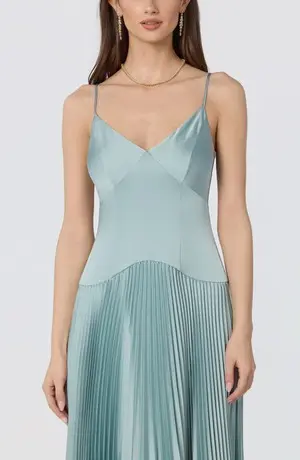 Astr The Label Pleated Drop Waist Dress - Seafoam