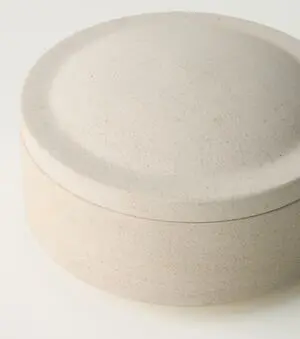 LOUISE ROE Gallery Object 07 Stoneware Container