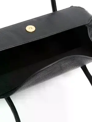 Yuzefi Oyster Shoulder Bag - Black
