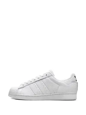 Adidas X Vitoria Superstar Adv Cloud /core Black Sneakers
