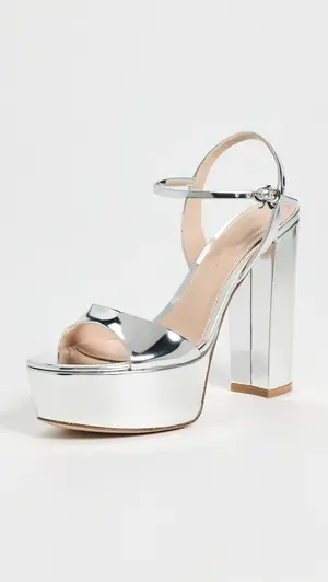 GIANVITO ROSSI Marlena Metallic Heels - Silver