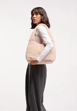 GOT BAG Cloud Shoulder Bag - Pearl