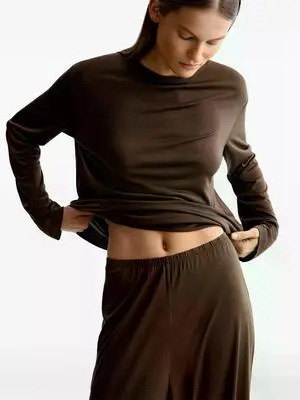 12 STOREEZ Long-sleeve Silk T-shirt