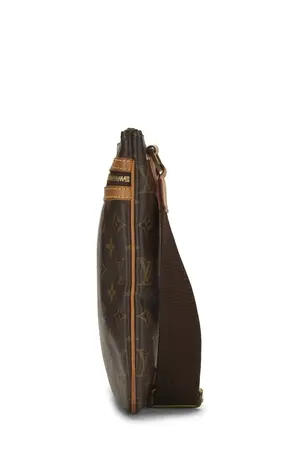 LOUIS VUITTON Monogram Pochette Bosphore - Brown