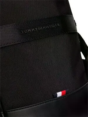 Tommy Hilfiger Logo-plaque Shoulder Bag