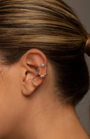 PIERETTI Nora Ear Cuff - Silver Plate