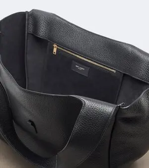 Saint Laurent Le 5 À 7 Bea Tote Bag - Black