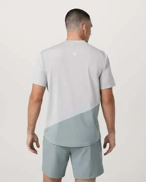 Vuori Short Sleeve Viewpoint Performance T-shirt 2.0 Pro - Sky Grey Pro