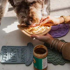 DEXYPAWS Enrichment Lick Mat Pupperoni Pizza Grooved Silicone